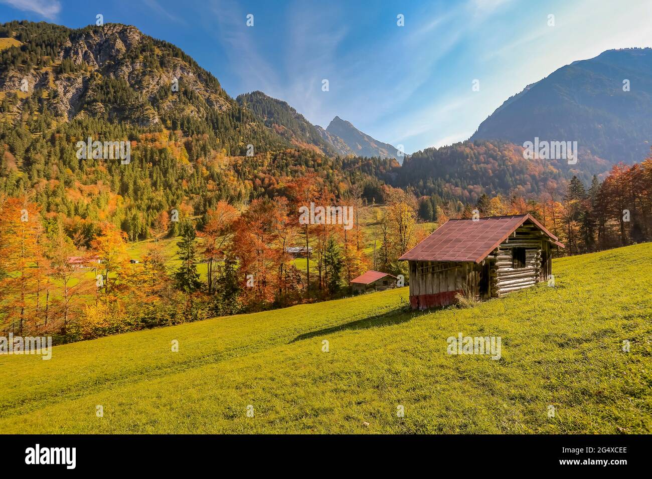 Small hut hi-res stock photography and images - Alamy