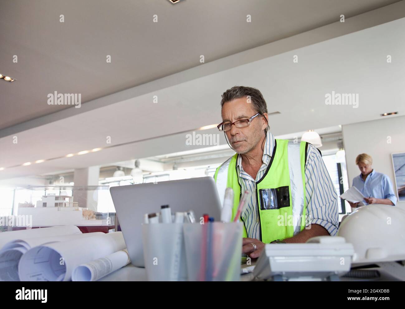 Male concentrated hi-res stock photography and images - Alamy