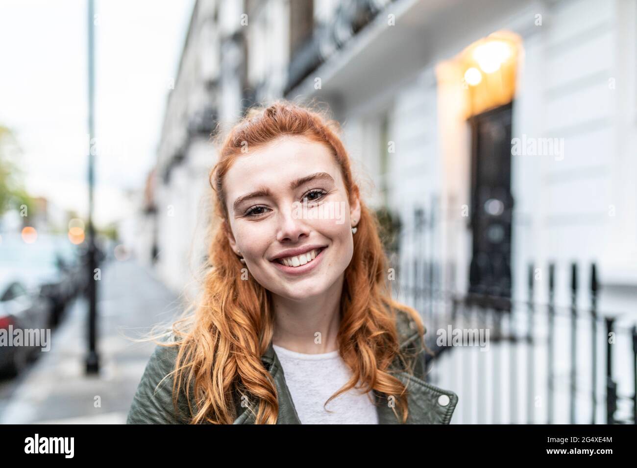 Happy smiling redhead hi-res stock photography and images - Alamy