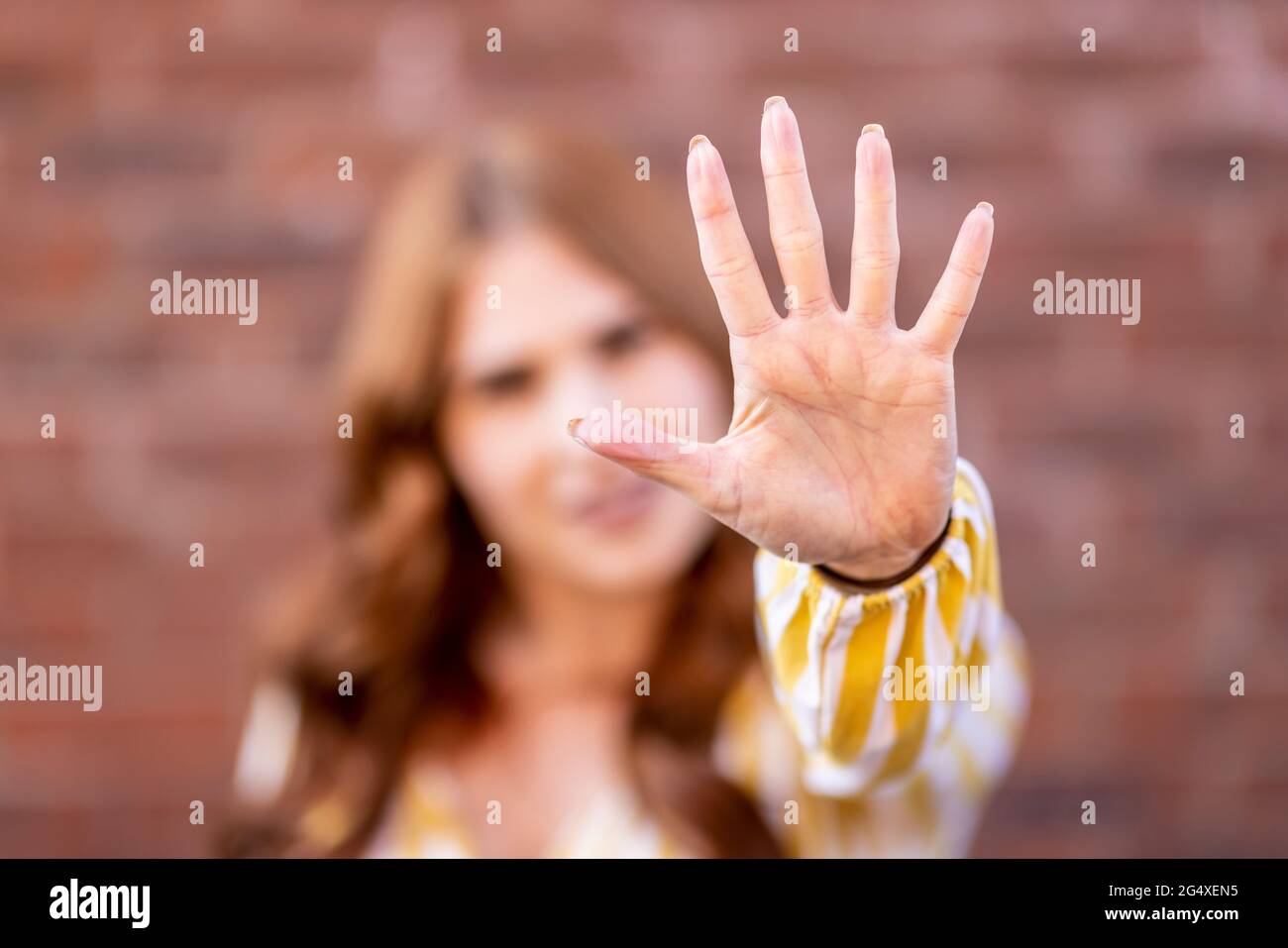 Stop sign stop sign brick hi-res stock photography and images - Alamy