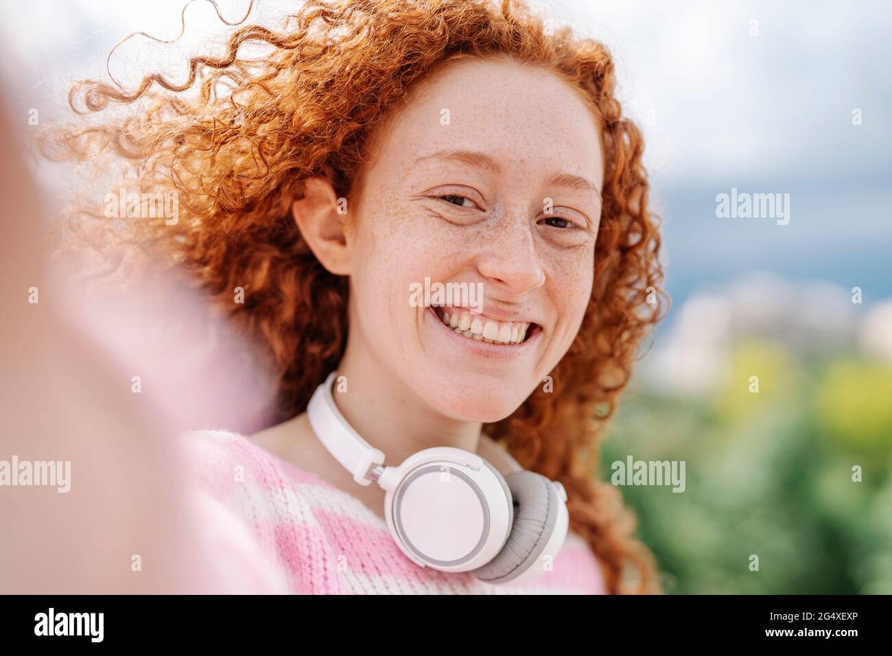 Curly cheerful hi-res stock photography and images - Alamy