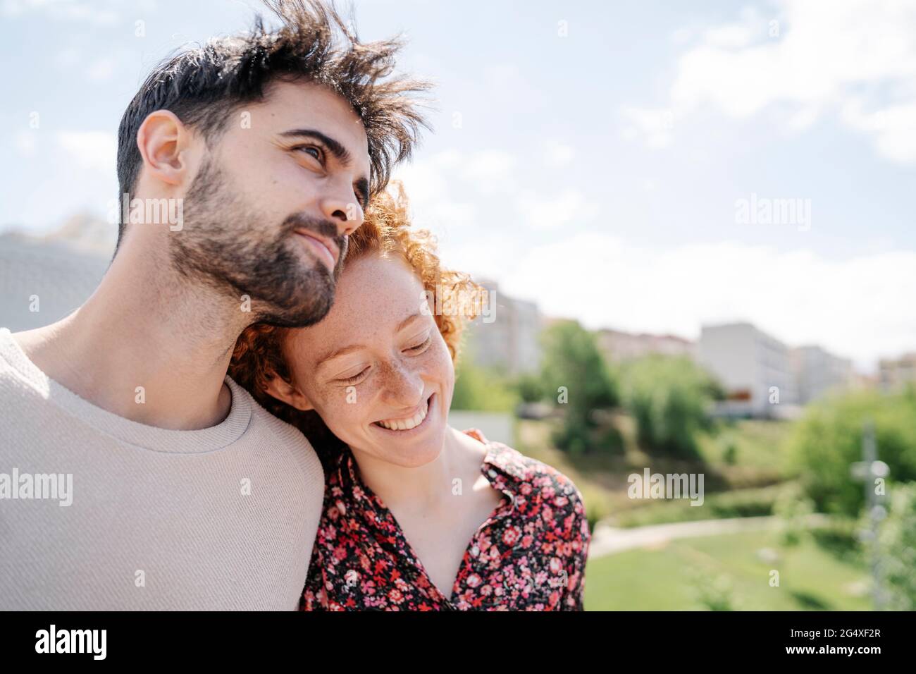 Leaning on shoulder hi-res stock photography and images - Alamy