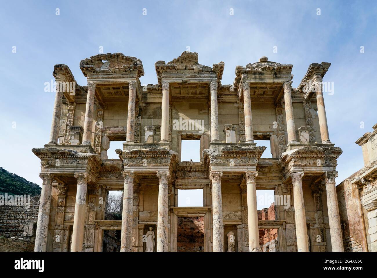 Old library exterior hi-res stock photography and images - Alamy