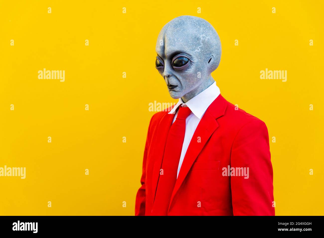 Alien costume hi-res stock photography and images - Alamy