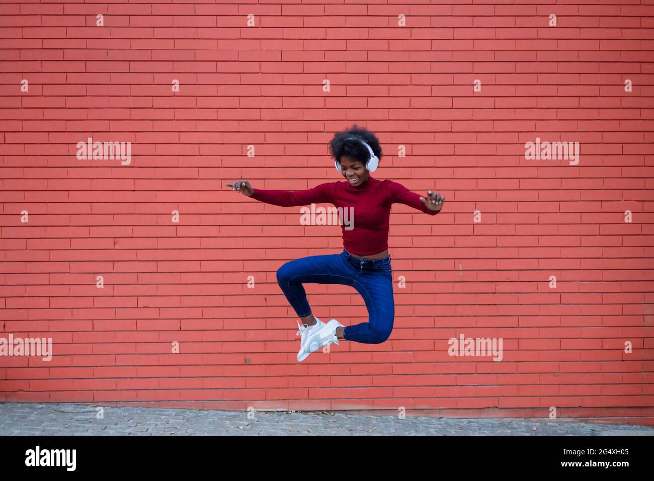 Heel clicking hi-res stock photography and images - Alamy