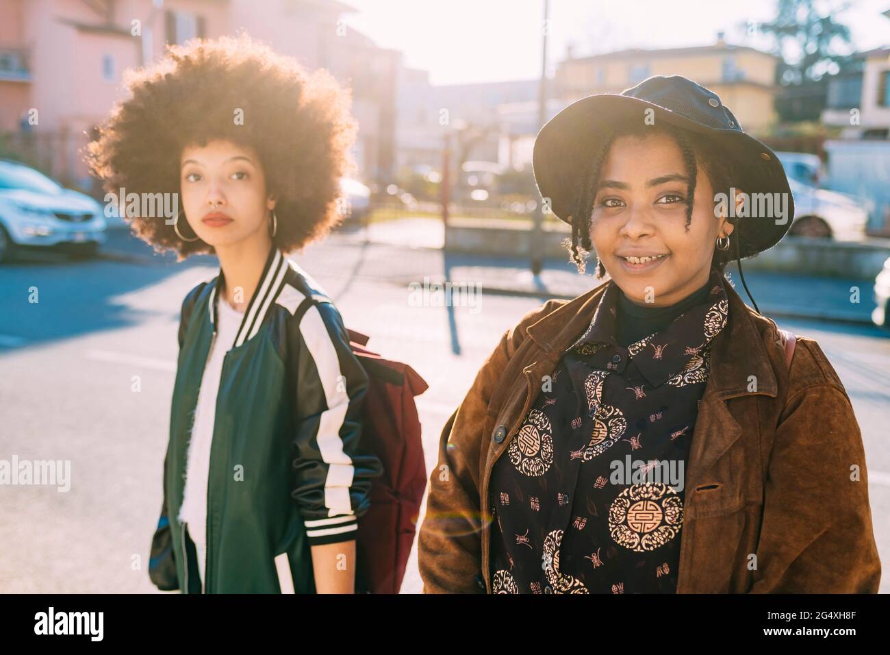 Multi ethnic friends standing hi-res stock photography and images - Alamy