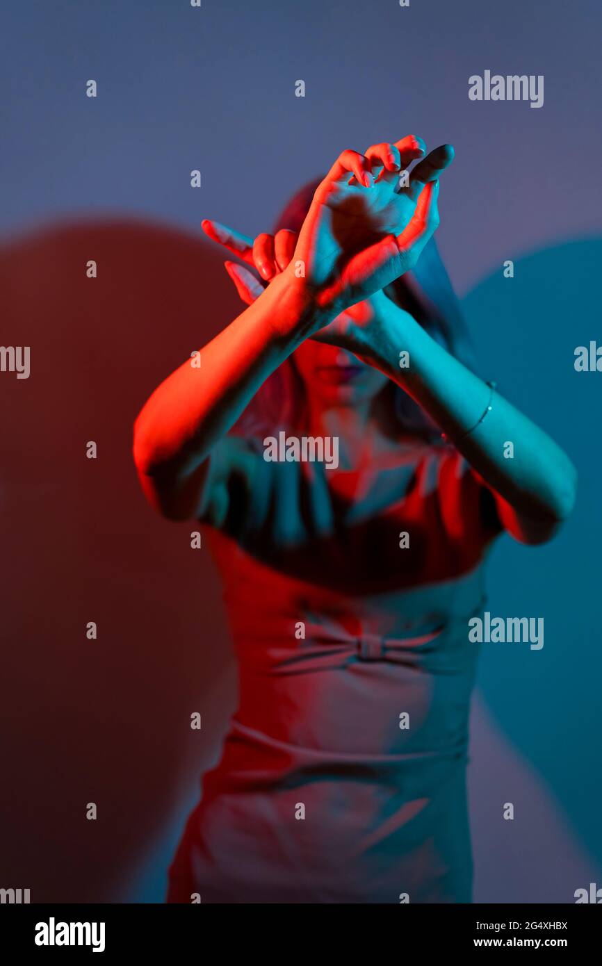 Hands in front of face hi-res stock photography and images - Alamy