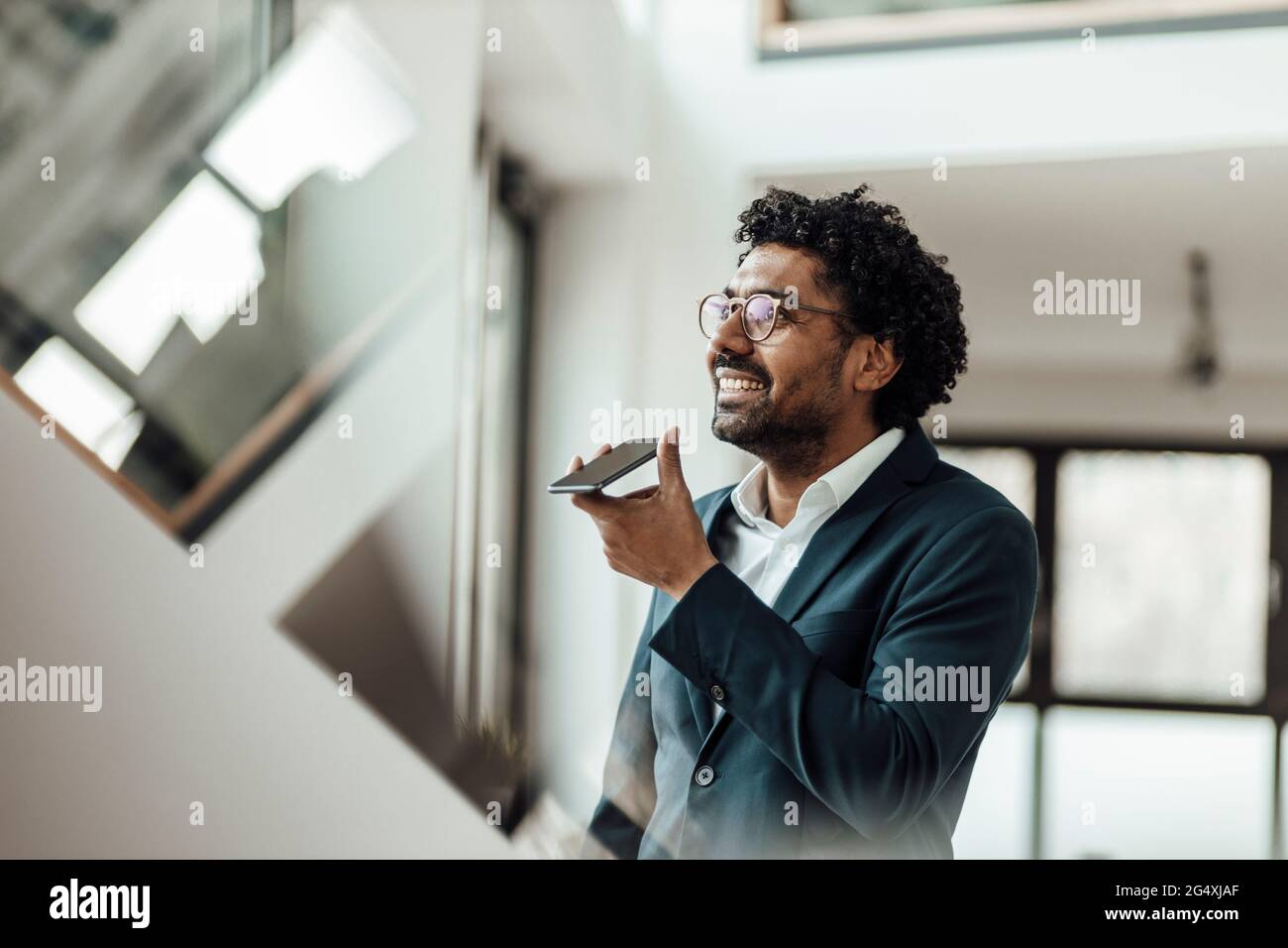 Professional speaker hi-res stock photography and images - Alamy