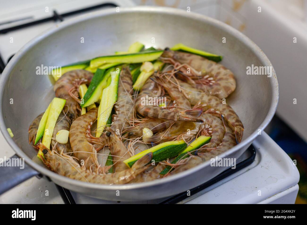 Wild sea prawns hi-res stock photography and images - Alamy