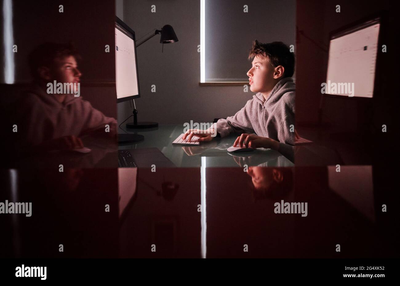 Computer serious hi-res stock photography and images - Alamy