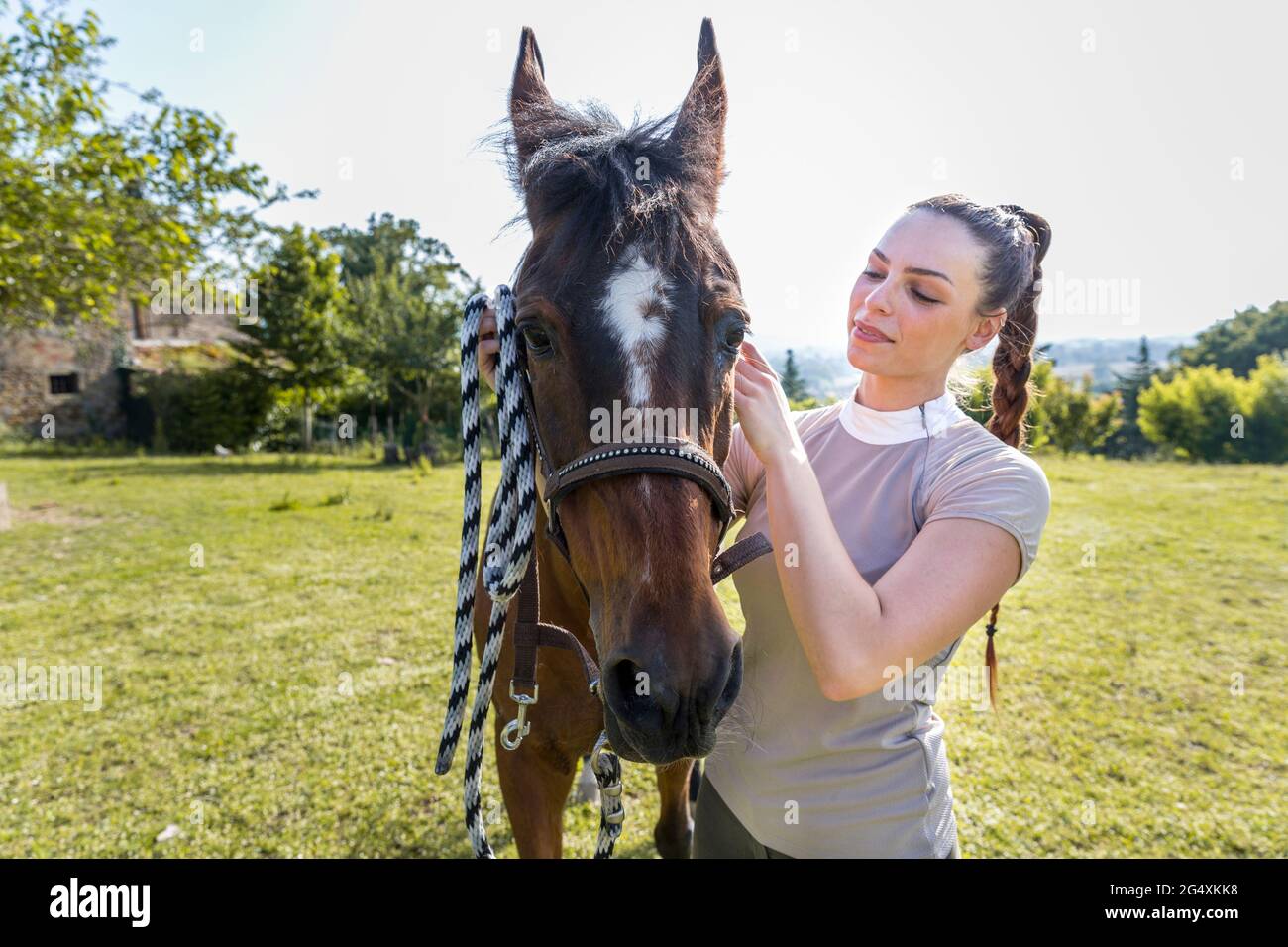 Women neck rope hi-res stock photography and images - Alamy