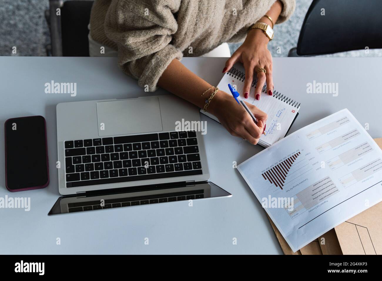 Data writing hi-res stock photography and images - Alamy