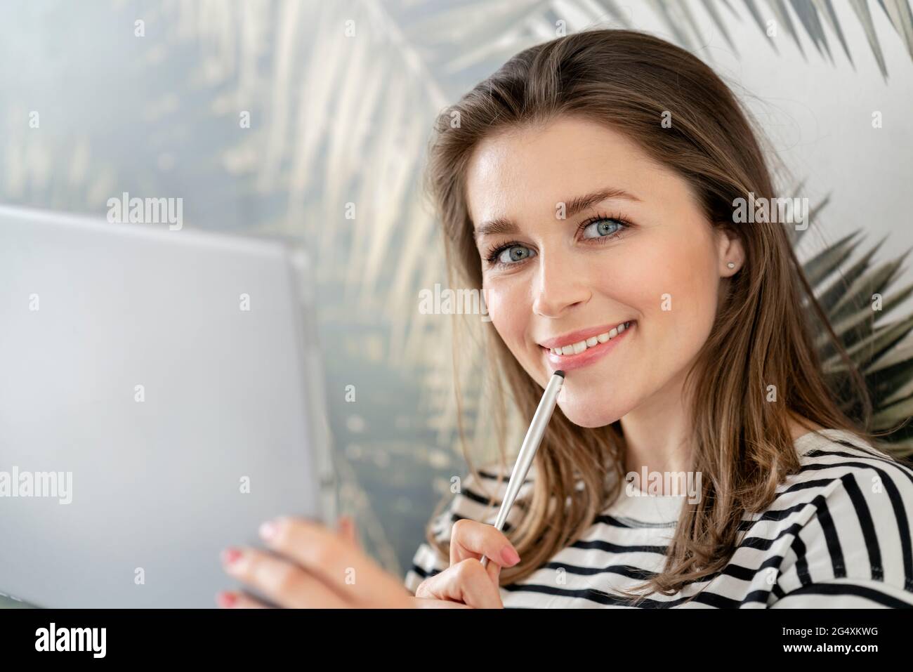 Digitized image hi-res stock photography and images - Alamy