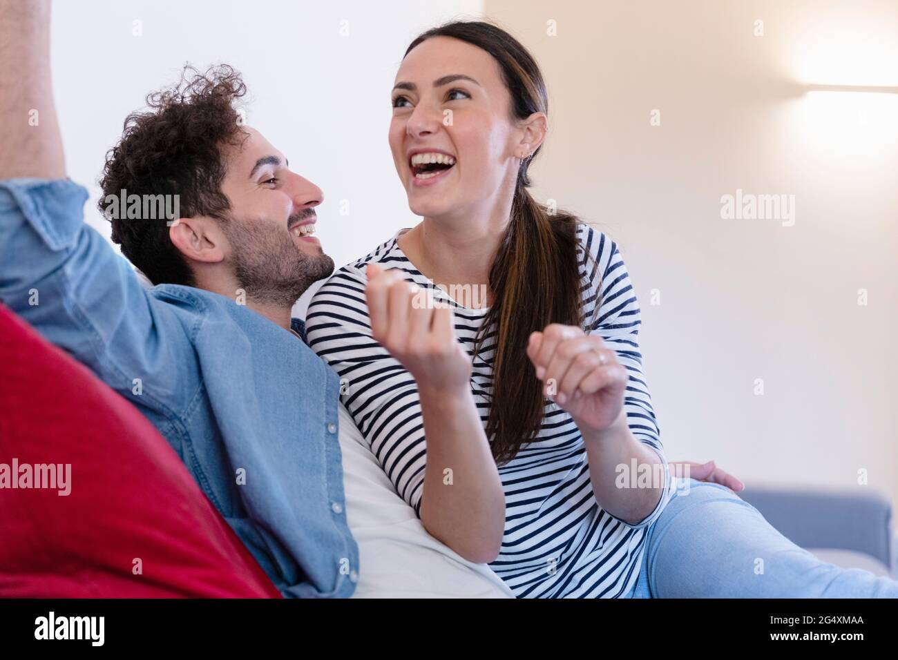 Girlfriend laughing hi-res stock photography and images - Alamy