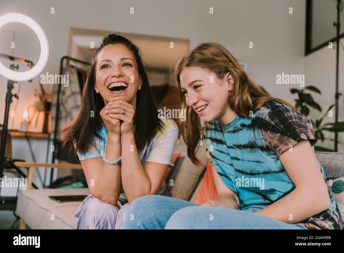 Influencers hi-res stock photography and images - Alamy