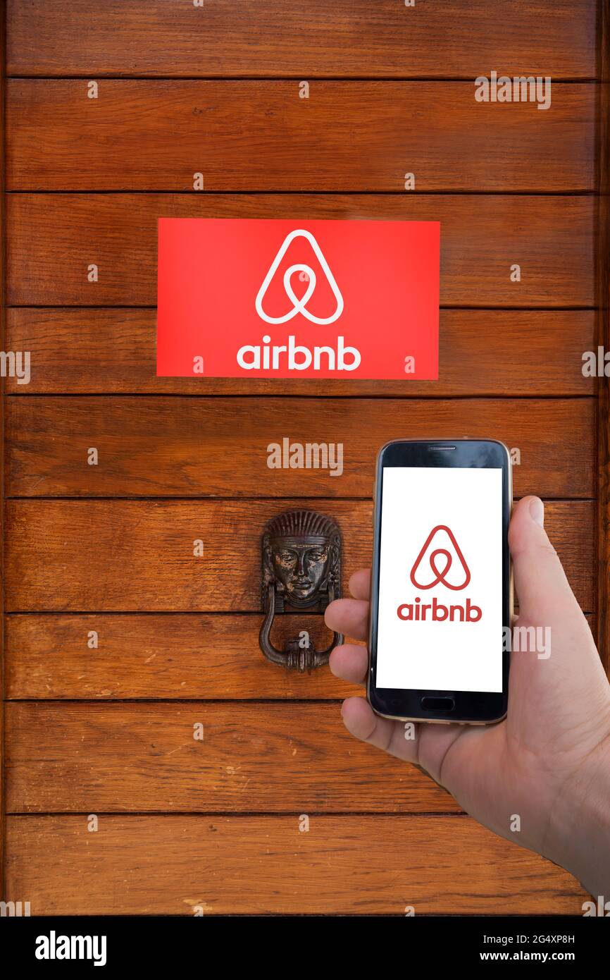 Global platform hi-res stock photography and images - Alamy