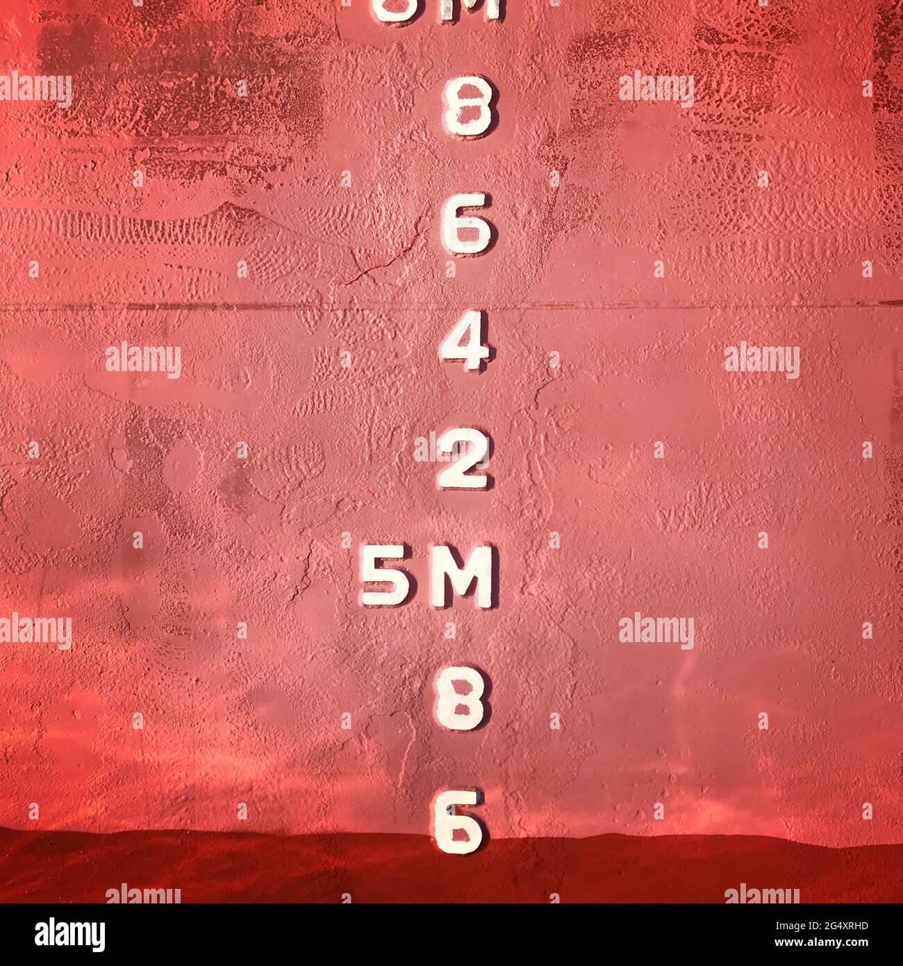 Ship markings hi-res stock photography and images - Alamy