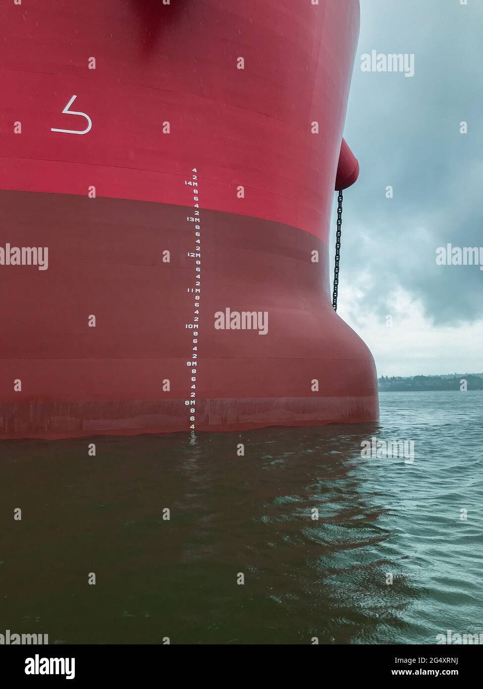 Close up of anchor chain of freight ship Stock Photo - Alamy