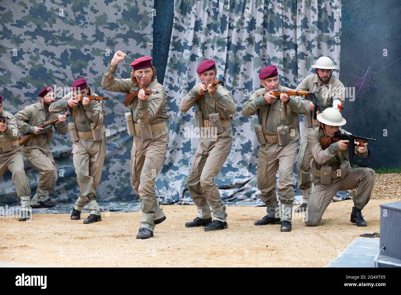 Richard Koppermann, Mirko Brankatschk, Gabriele Rothmann , Larissa ...