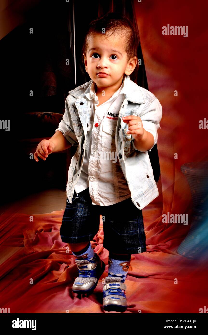 Stylish boy dp wallpaper photo pose for boys dp hi-res stock ...