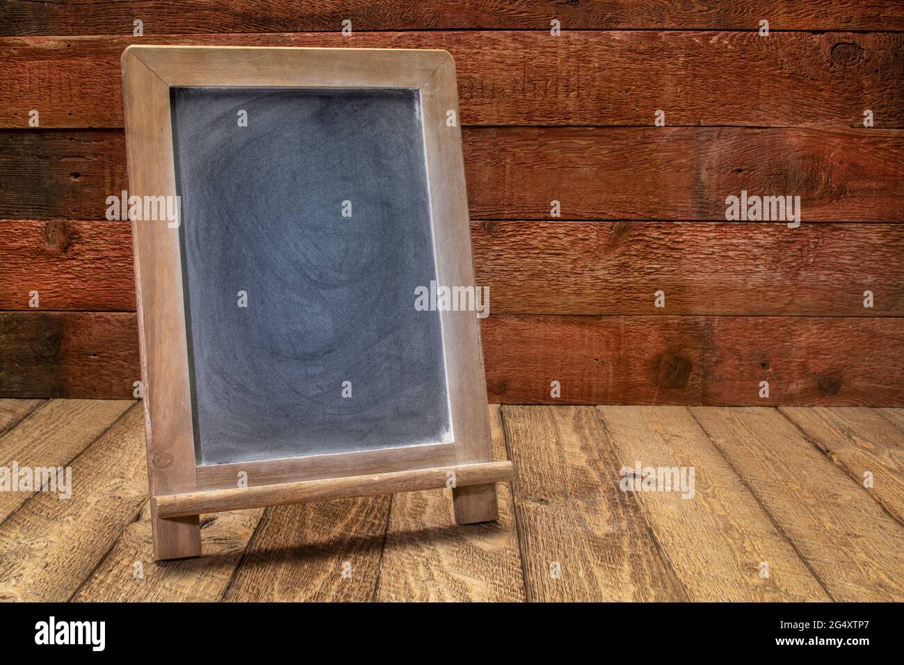 Vintage rustic chalkboard sign hi-res stock photography and images - Alamy
