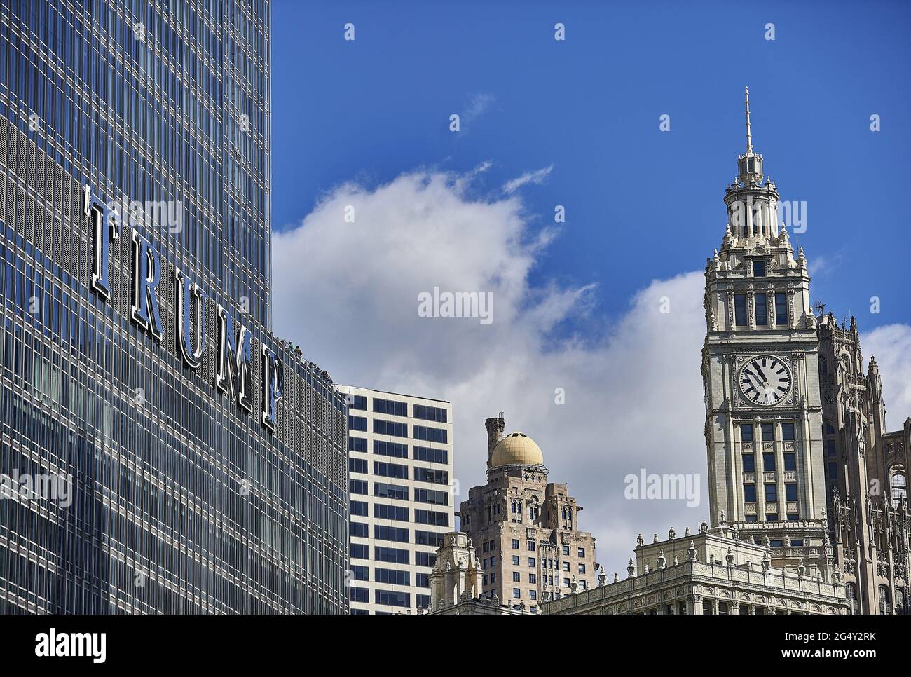 Donald trump side view hi-res stock photography and images - Alamy