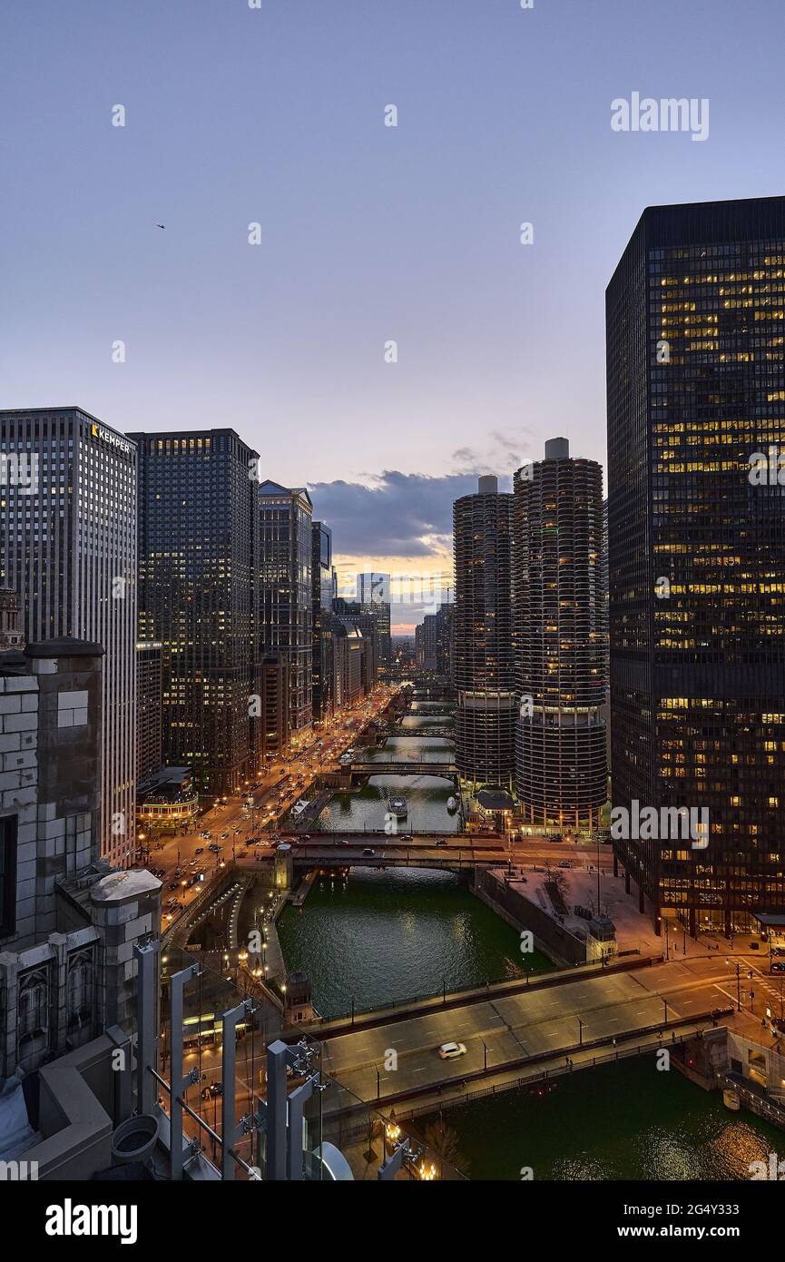 Donald trump side view hi-res stock photography and images - Alamy