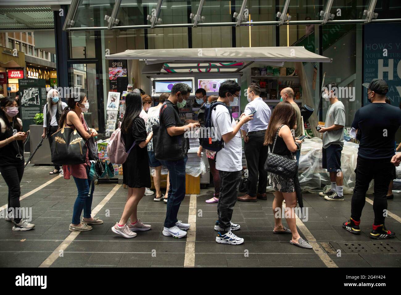 Hong kong tabloid style newspaper hi-res stock photography and images ...