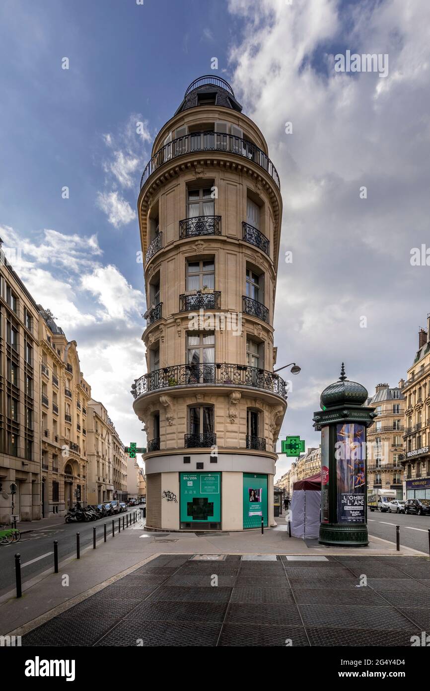 Paris, France - March 9, 2021: Beautiful Parisian building looks like a ...