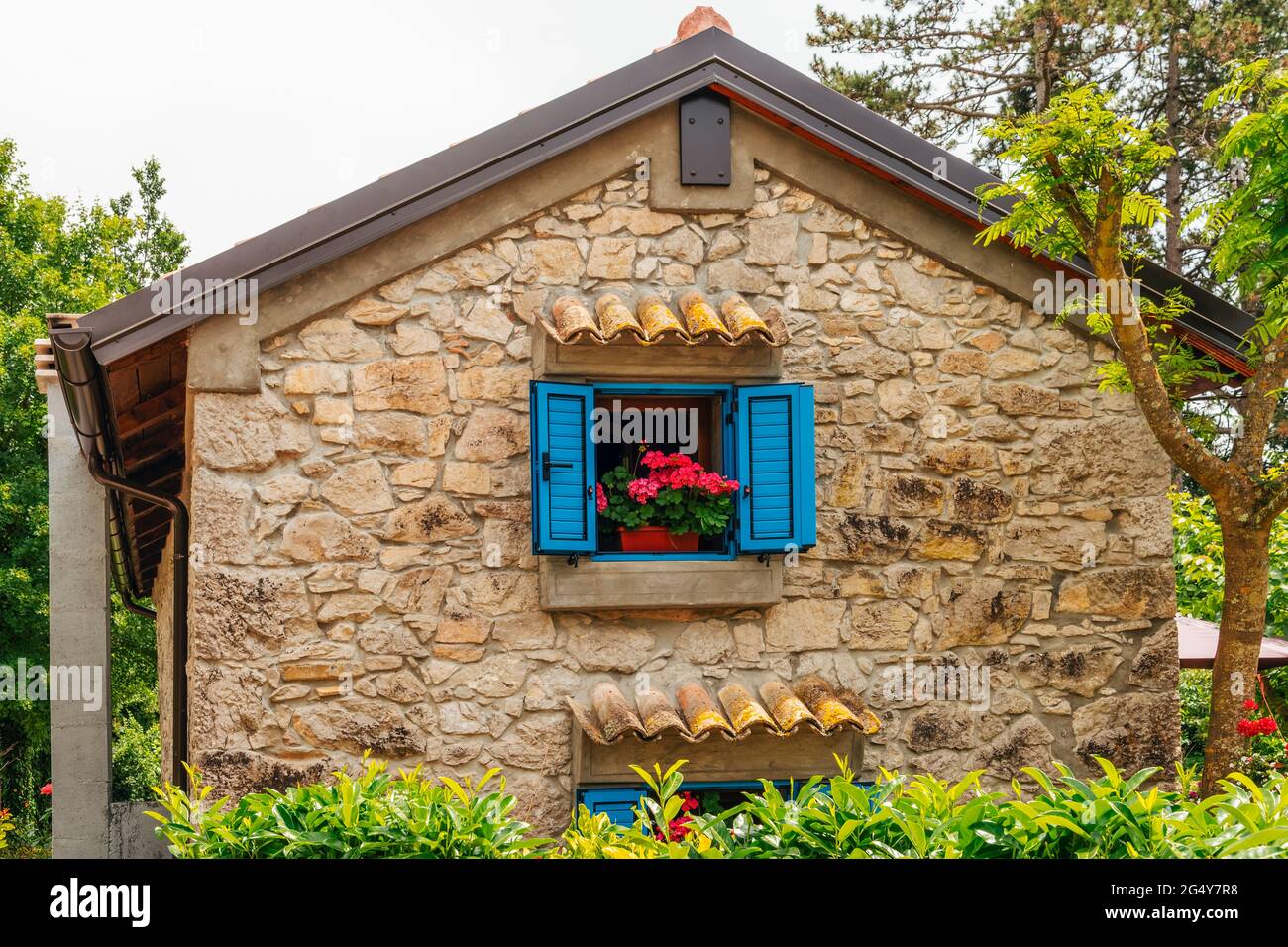Traditional village stone house in Istria, Croatia Stock Photo - Alamy