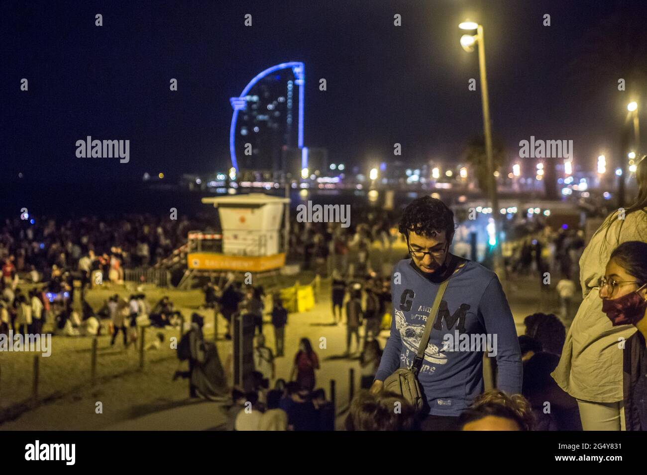 Barcelona, Catalonia, Spain. 23rd June, 2021. People are seen watching ...