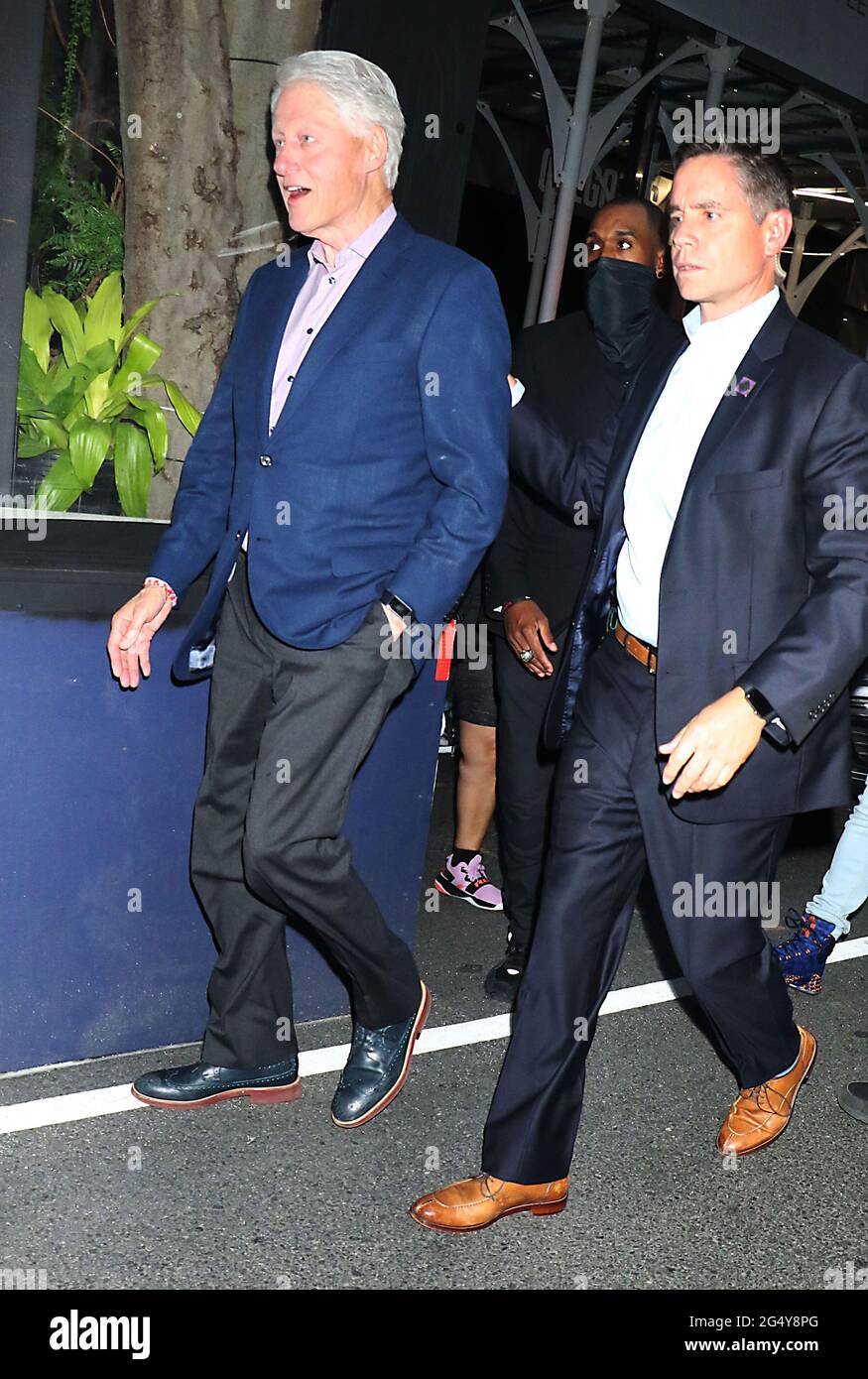 New York, NY, USA. 23rd June, 2021. Bill Clinton seen having dinner at ...
