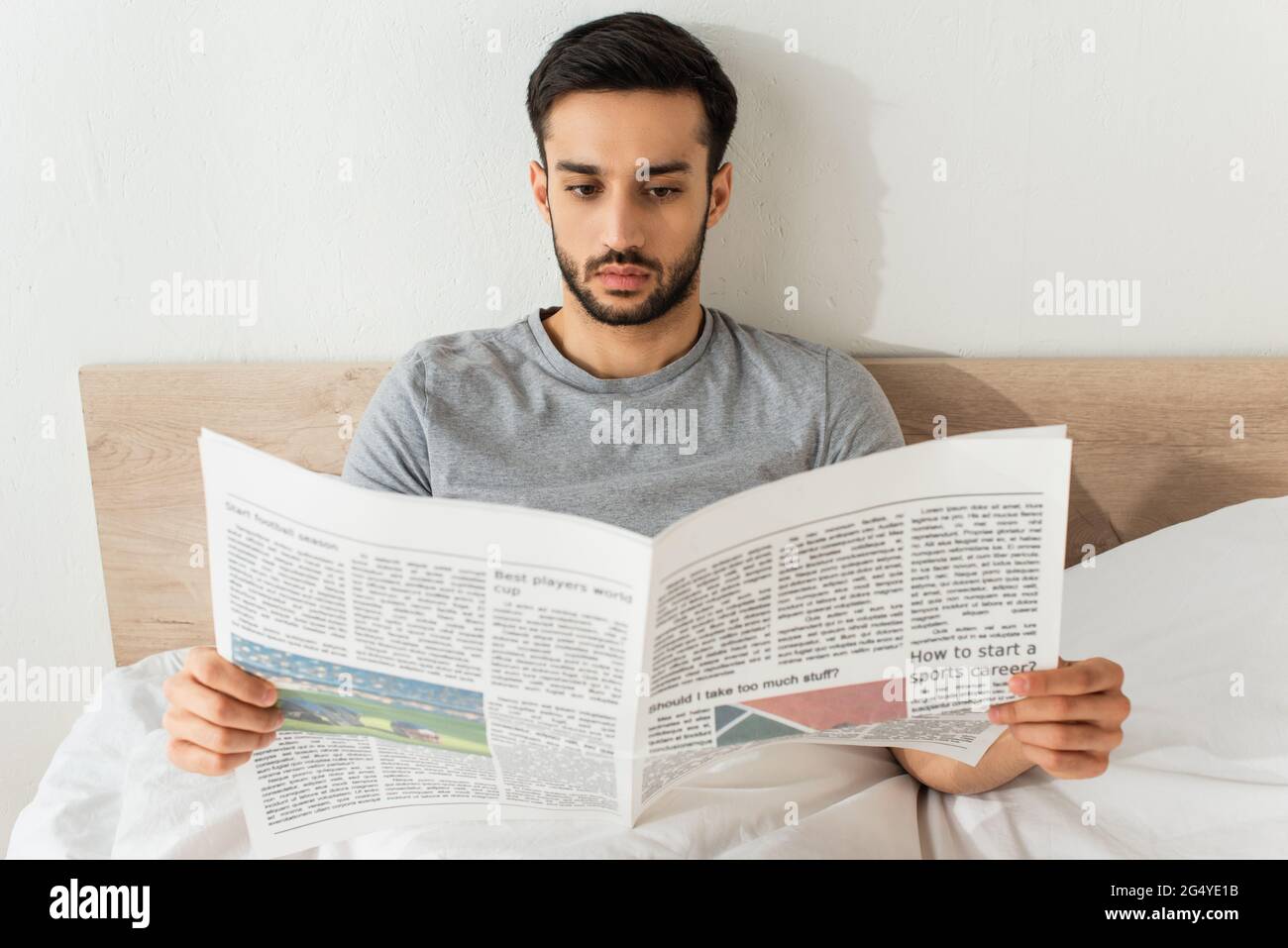 Bearded man reading hi-res stock photography and images - Alamy