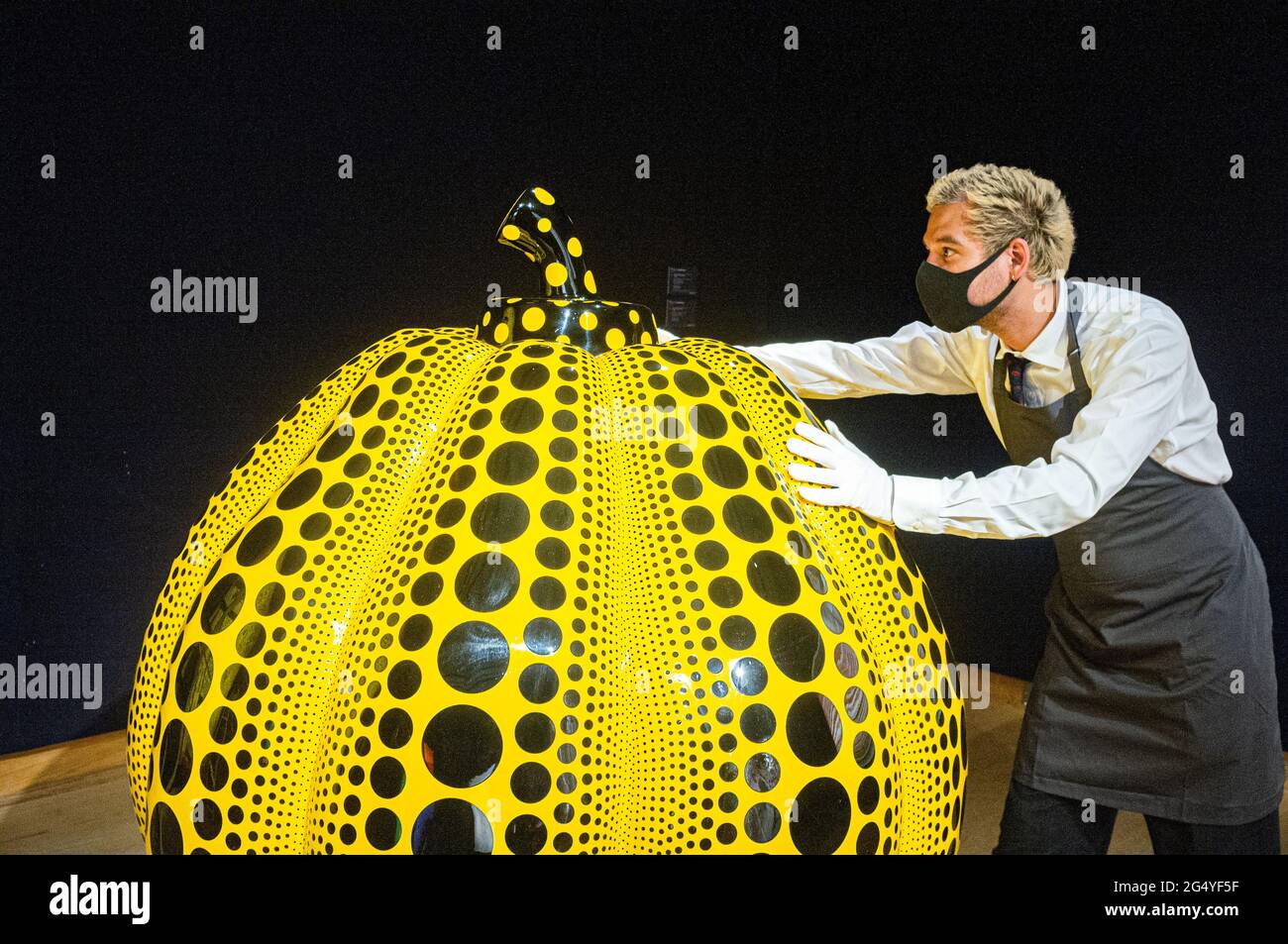 Plastic cubism hi-res stock photography and images - Alamy