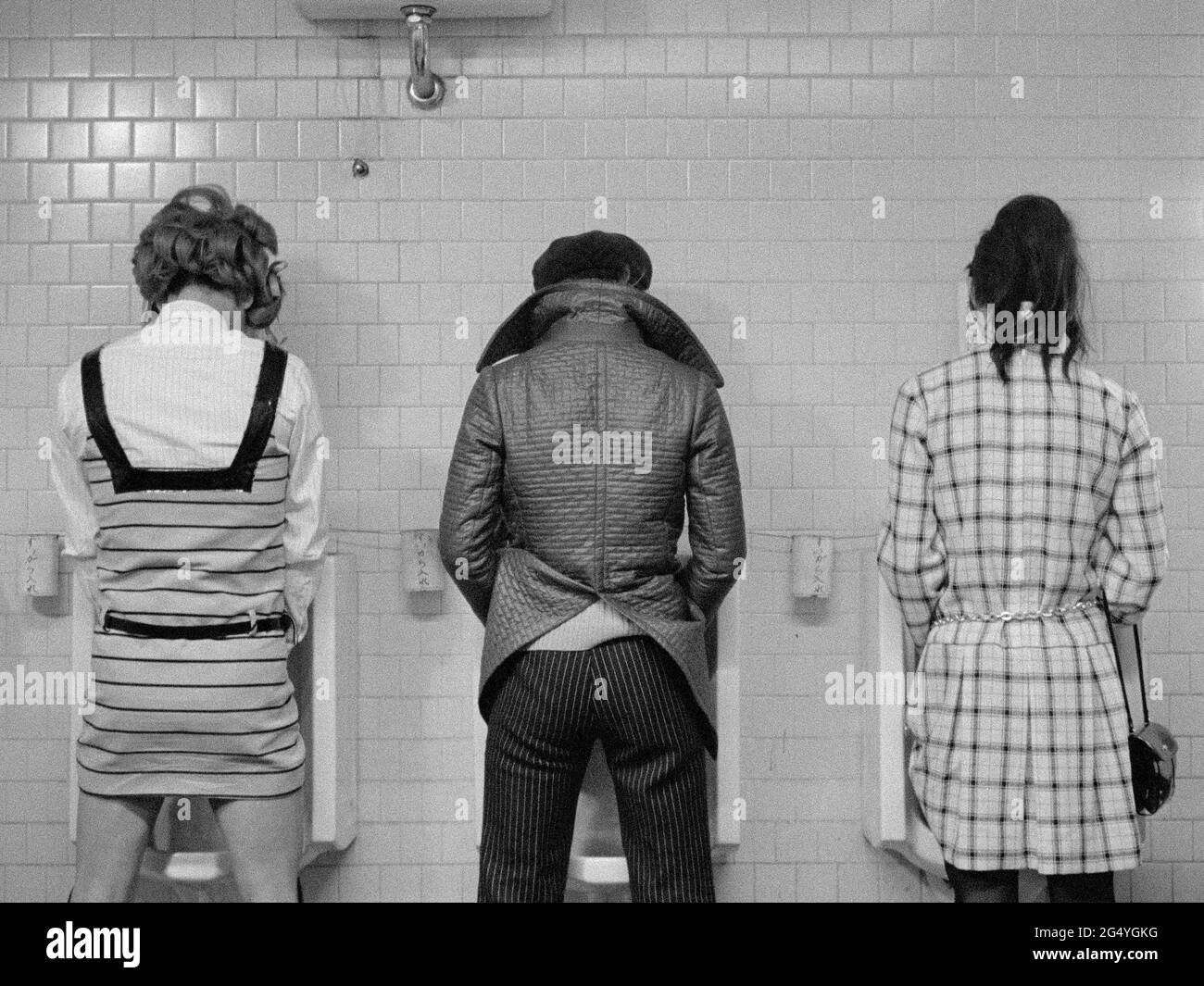 FUNERAL PARADE OF ROSES (1969) -Original title: BARA NO SÔRETSU ...