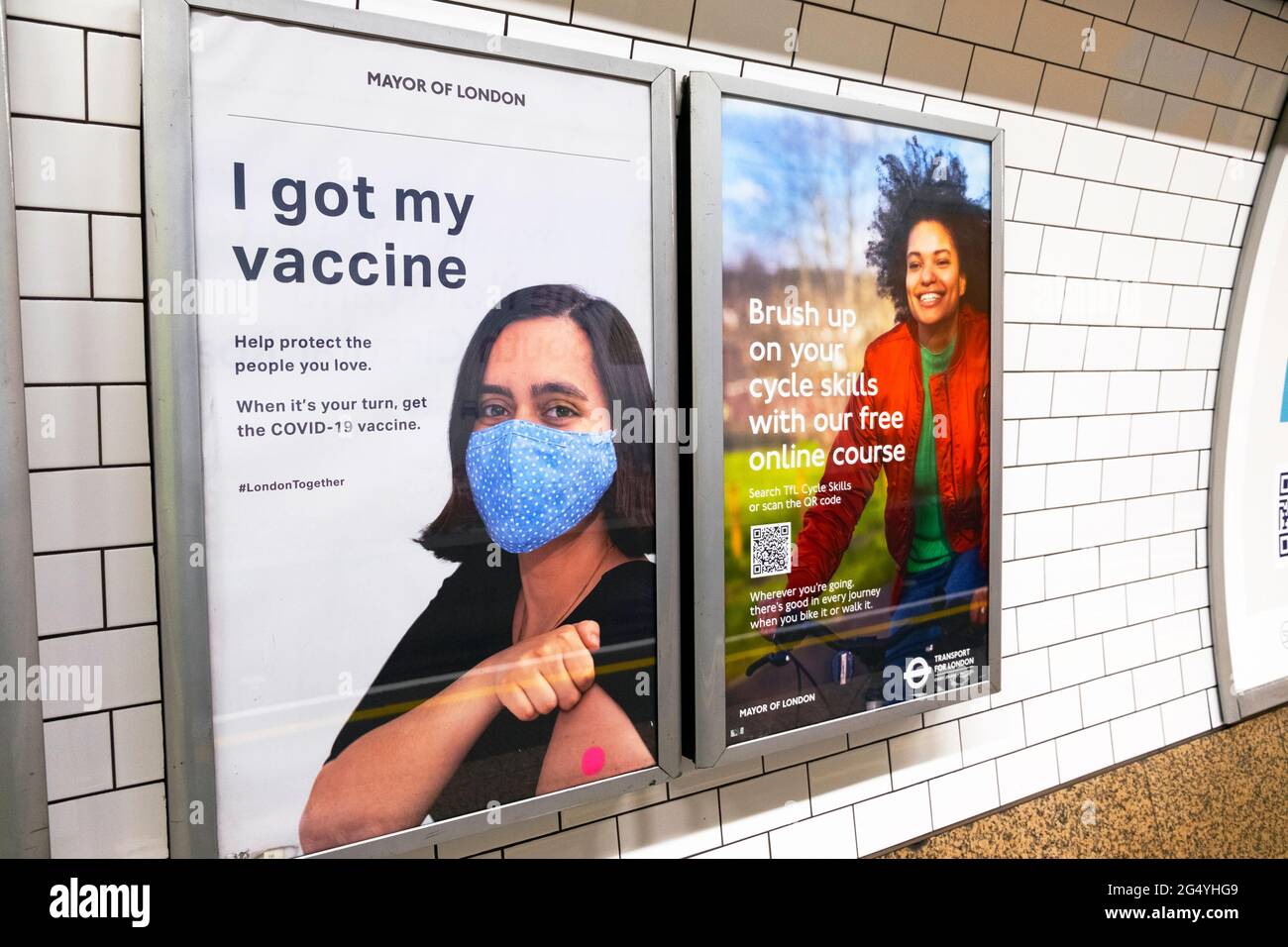 London underground station advert hi-res stock photography and images ...