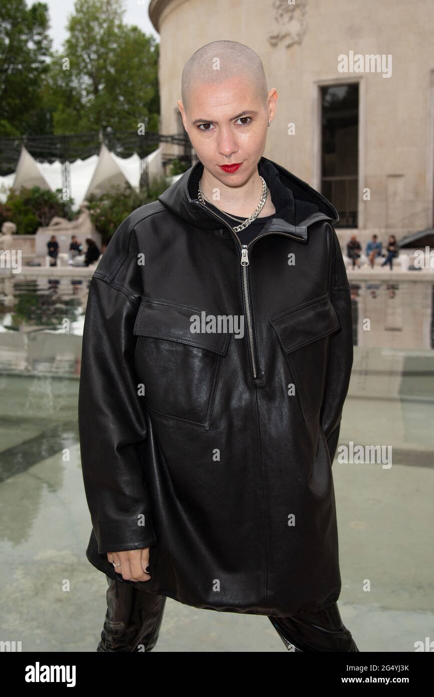 Sara Zinger attending the JOEONE by Louis-Gabriel Nouchi Menswear ...