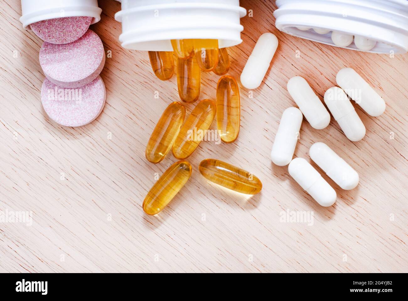 different vitamins and supplements for healthy lifestyle Stock Photo ...