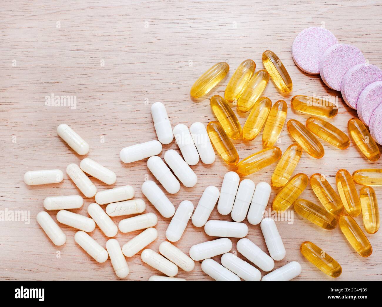 different vitamins and supplements for healthy lifestyle Stock Photo ...