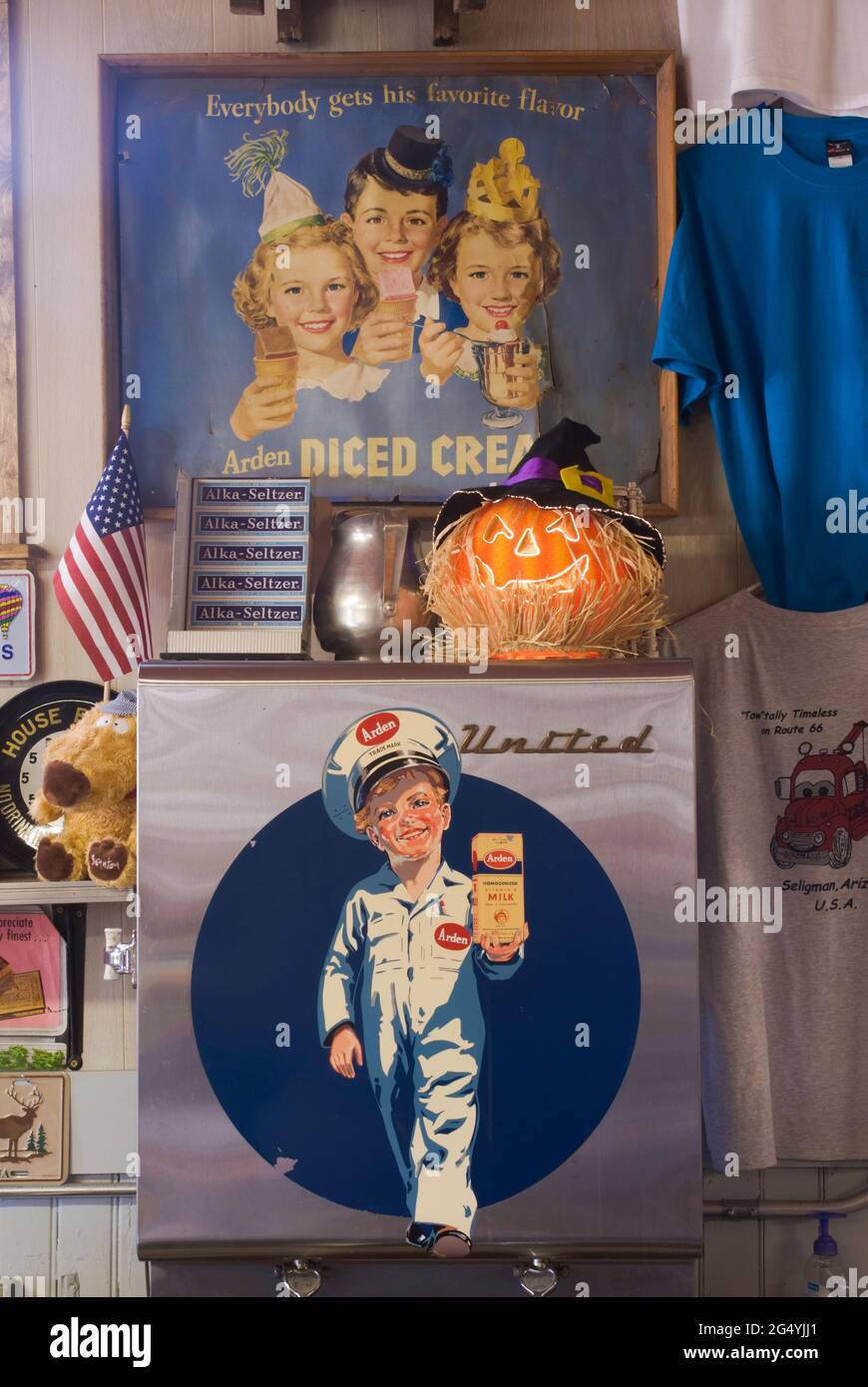 Route 66 curios hi-res stock photography and images - Alamy