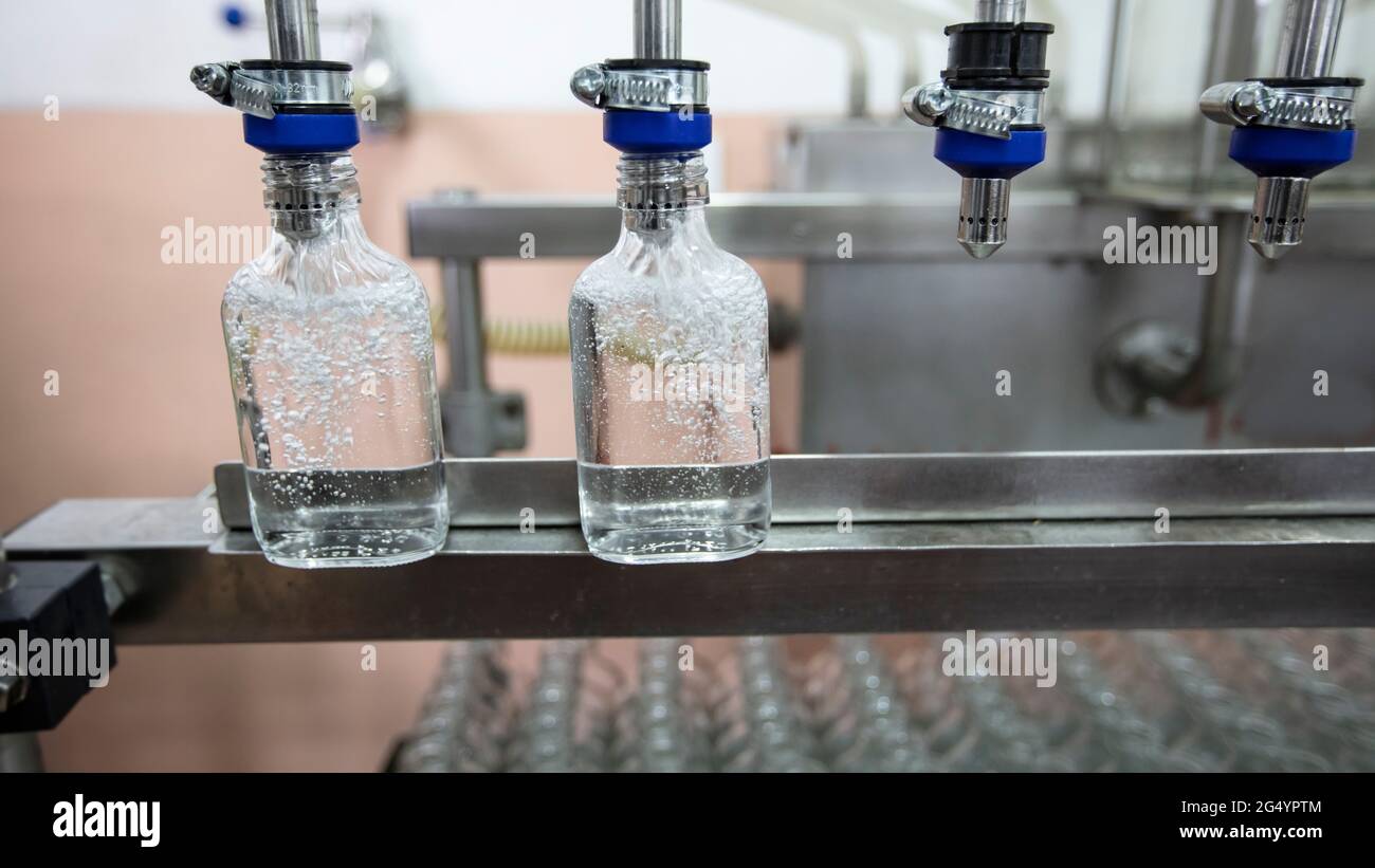 Conveyor belt production alcoholic beverages hi-res stock photography ...
