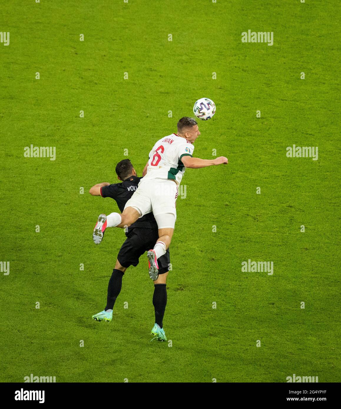 Willi Orban (Ungarn), Kevin Volland (Deutschland) Deutschland - Ungarn ...