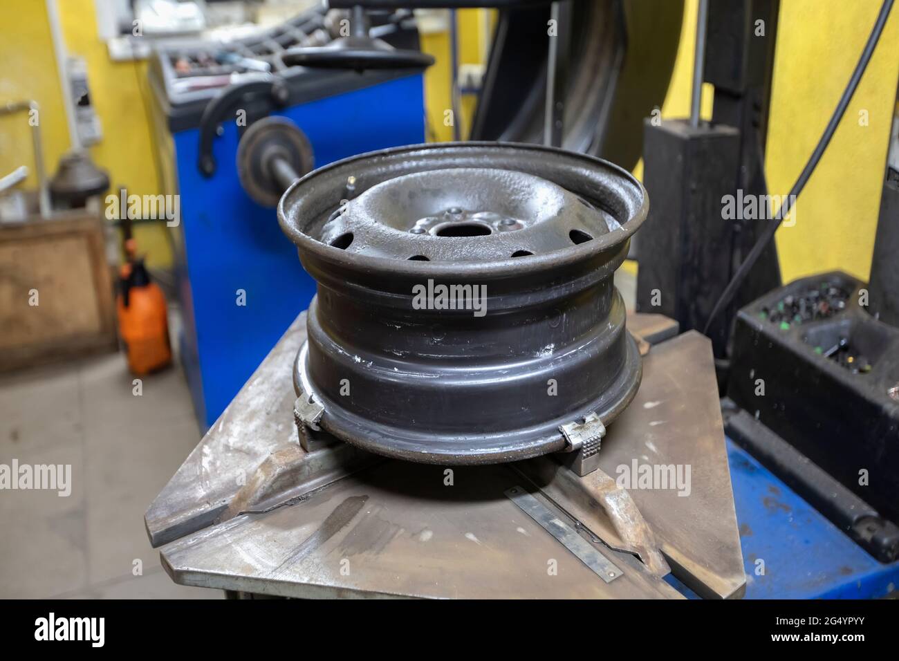 Mechanical disassembly hi-res stock photography and images - Alamy