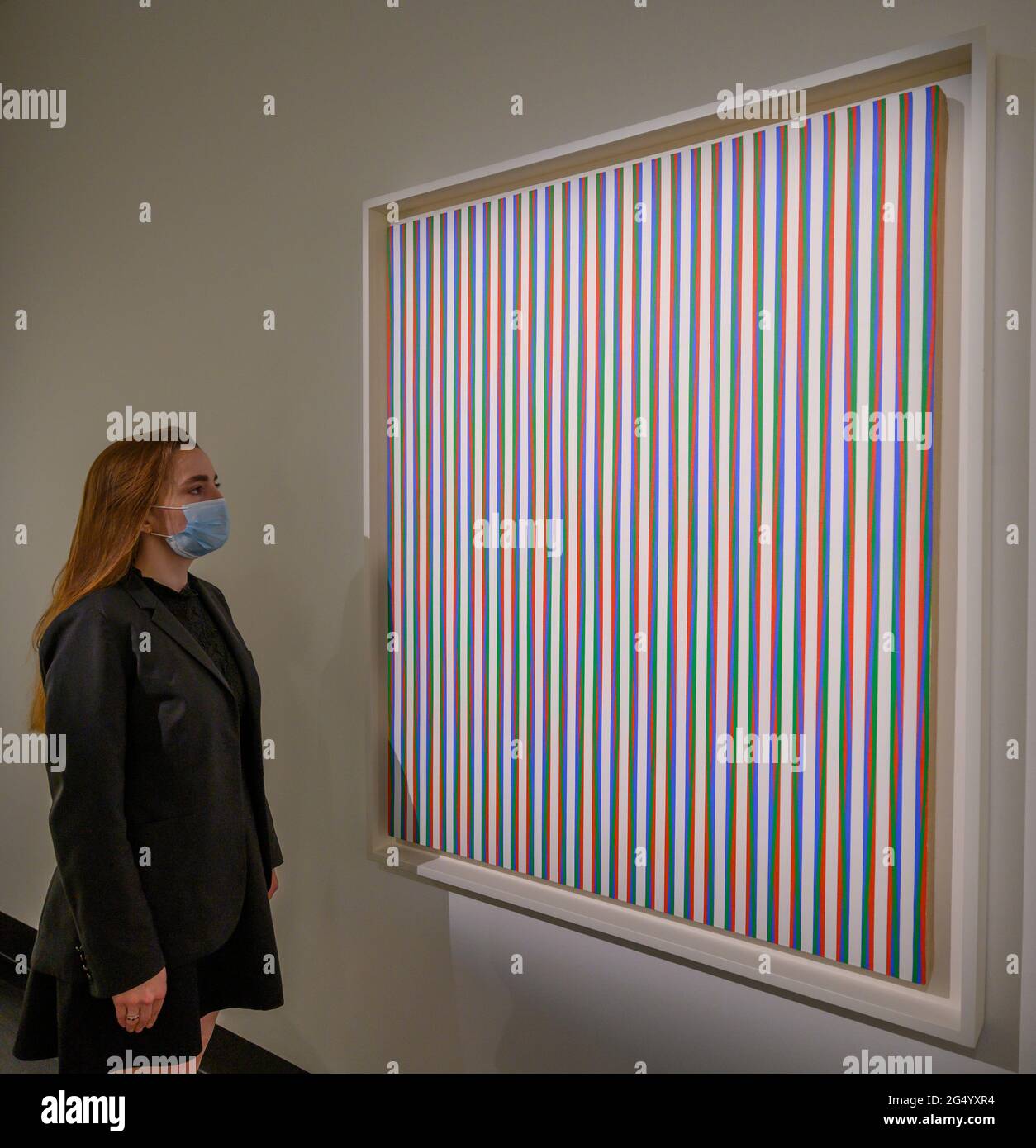 Bridget riley london hi-res stock photography and images - Alamy