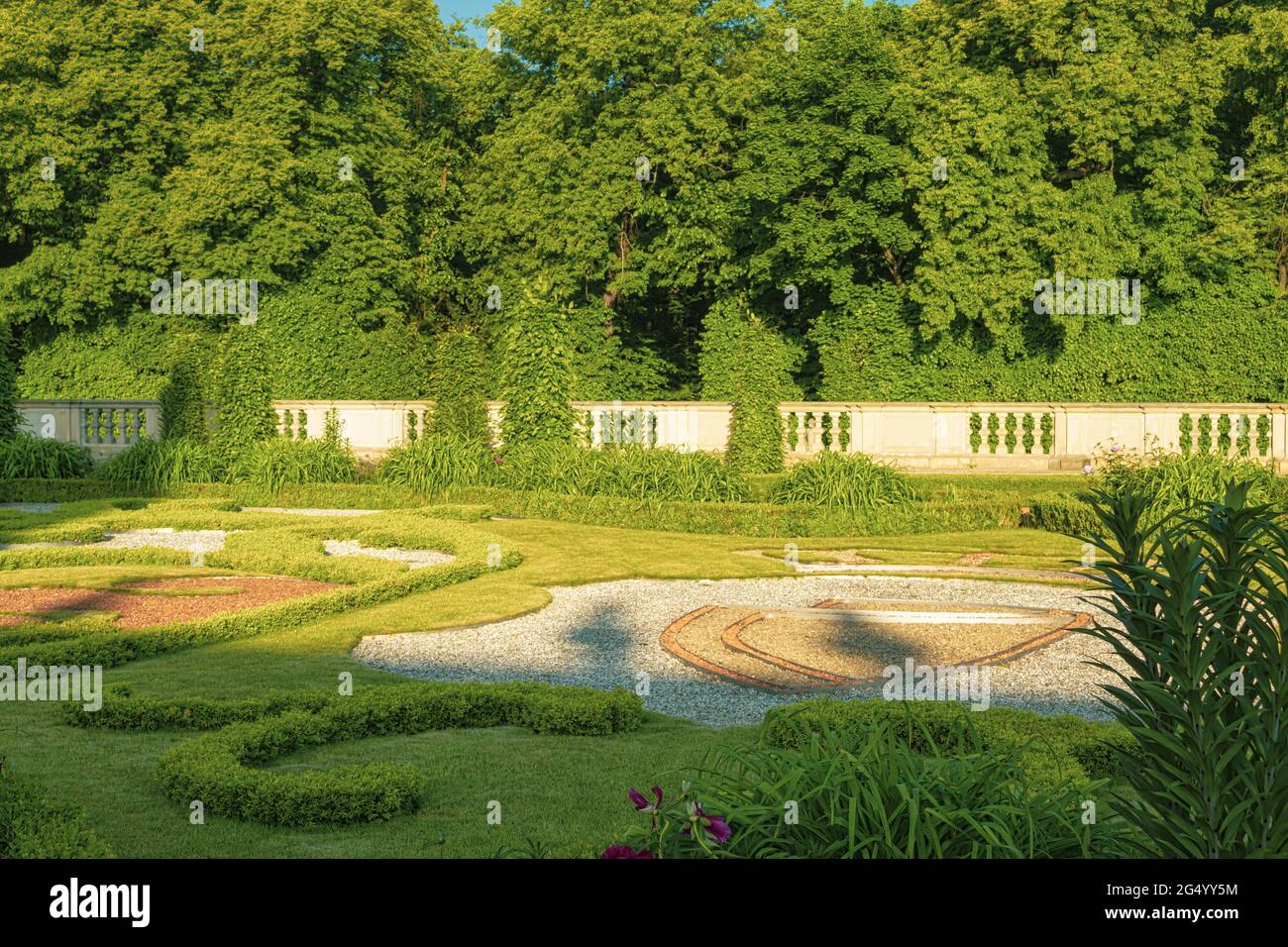 Photo of landscape design in a city park. Garden design, royal style ...
