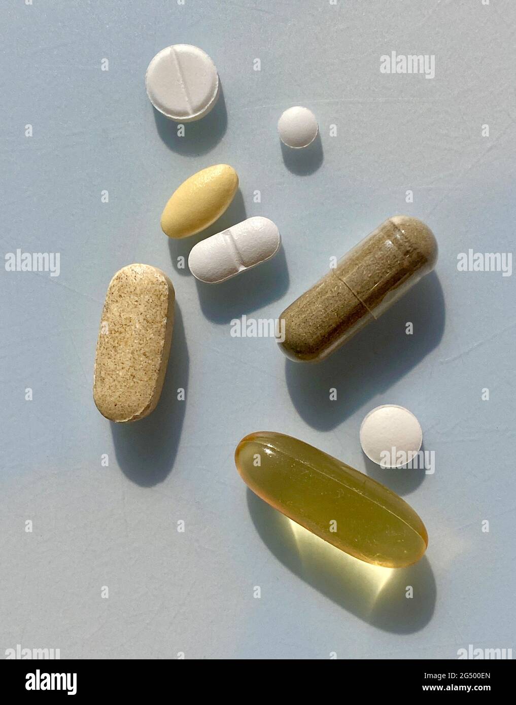 Multivitamin tablets hi-res stock photography and images - Alamy
