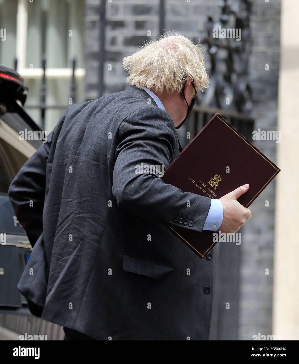 Boris johnson zip wire hi-res stock photography and images - Alamy