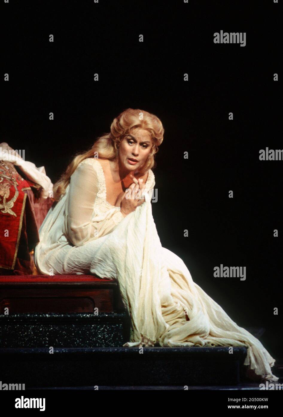 Kiri Te Kanawa (Desdemona) in OTELLO by Verdi at the The Royal Opera ...