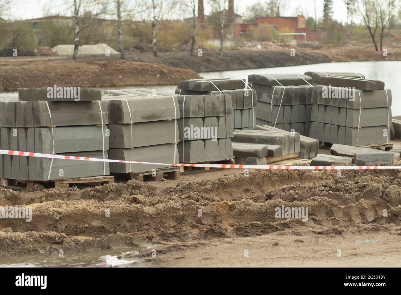 Curb concrete blocks hi-res stock photography and images - Alamy