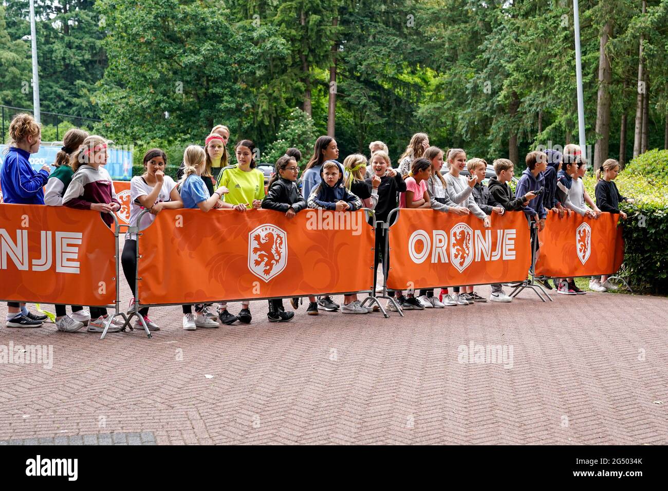 Oranje euro fans hi-res stock photography and images - Alamy